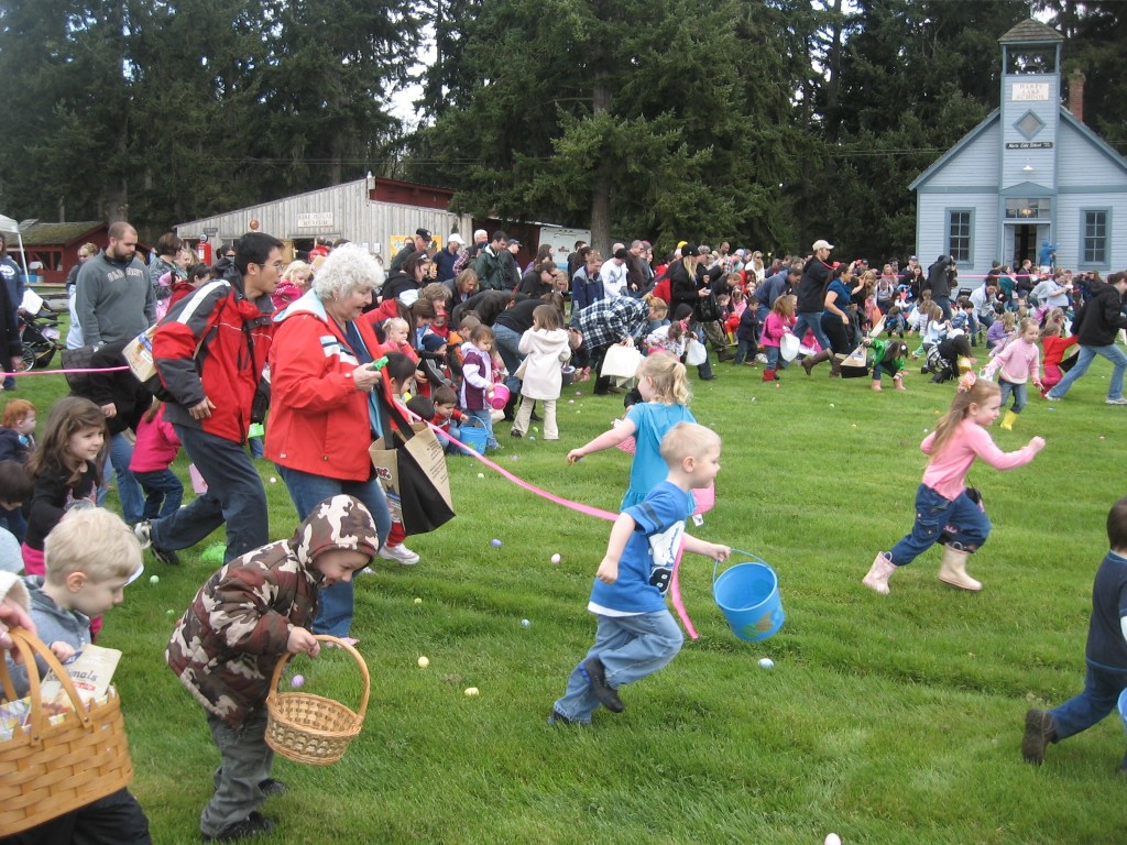 Thousands enjoy Easter Egg Hunt at Wilcox Farm | The Mountain News – WA